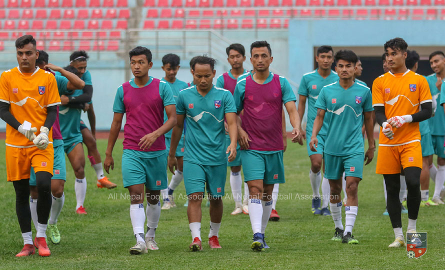 राष्ट्रिय फुटबल टोली कतार प्रस्थान – NepalWatch