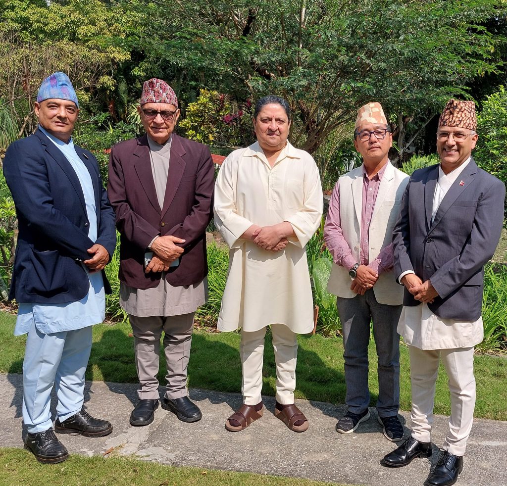 पूर्वराजा ज्ञानेन्द्रसँग राप्रपाका नेताहरूको भेटघाट – NepalWatch